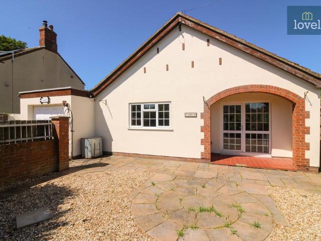 3 bedroom detached bungalow for sale