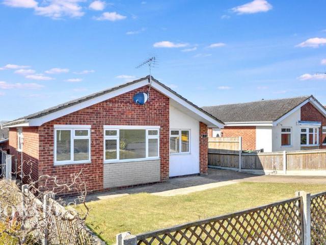 3 bedroom detached bungalow for sale