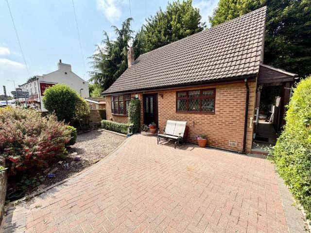 3 bedroom detached bungalow for sale