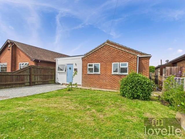 3 bedroom detached bungalow for sale