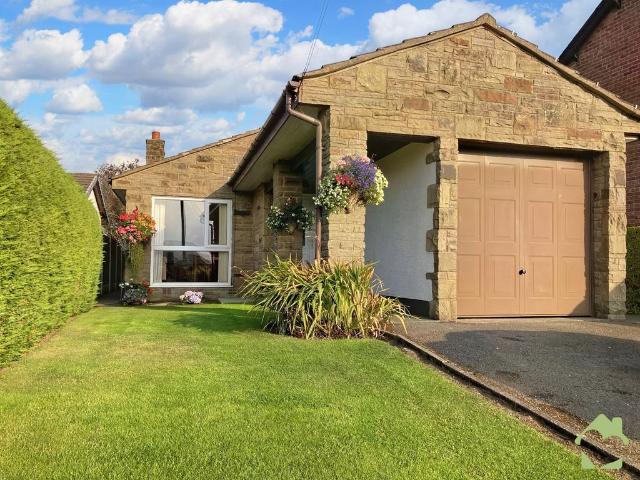 3 bedroom detached bungalow for sale
