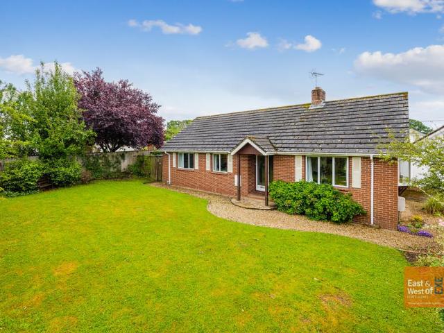 3 bedroom detached bungalow for sale