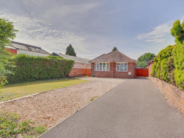 3 bedroom detached bungalow for sale