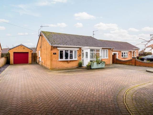 3 bedroom detached bungalow for sale