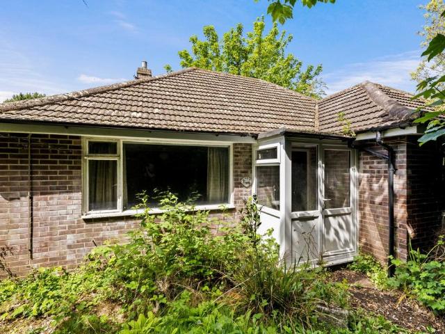 3 bedroom detached bungalow for sale