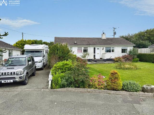 3 bedroom detached bungalow for sale