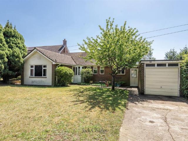 3 bedroom detached bungalow for sale