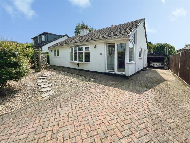 3 bedroom detached bungalow for sale