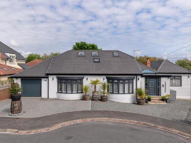 3 bedroom detached bungalow for sale