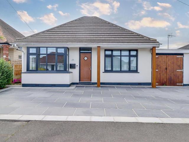 3 bedroom detached bungalow for sale