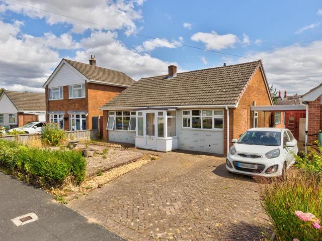 3 bedroom detached bungalow for sale