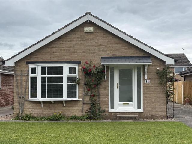 3 bedroom detached bungalow for sale