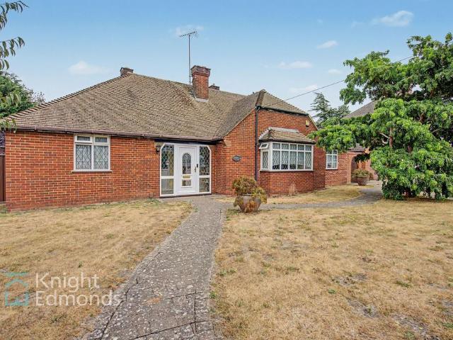 3 bedroom detached bungalow for sale