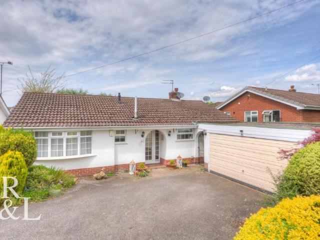 3 bedroom detached bungalow for sale