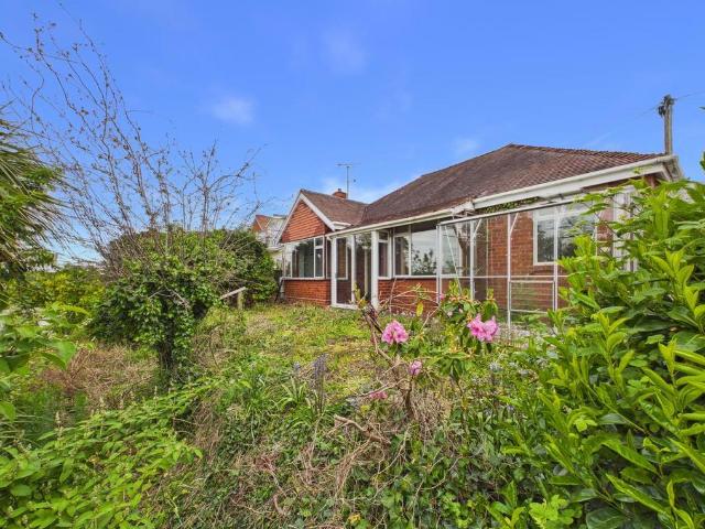 3 bedroom detached bungalow for sale