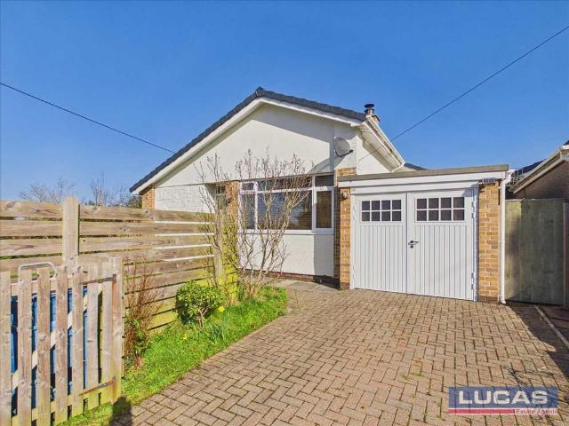 3 bedroom detached bungalow for sale