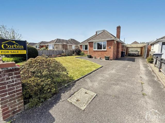 3 bedroom detached bungalow for sale