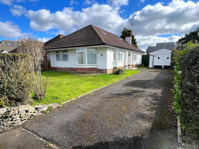 3 bedroom detached bungalow for sale