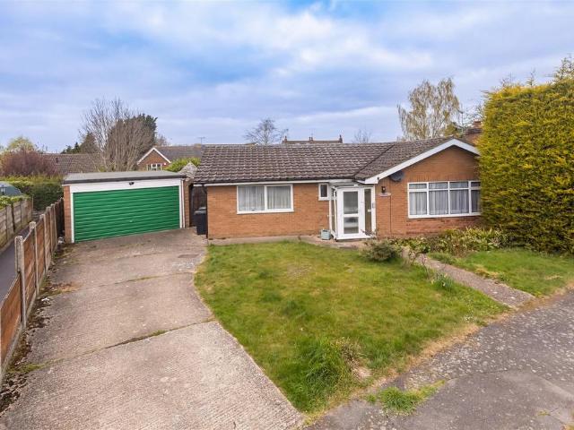 3 bedroom detached bungalow for sale