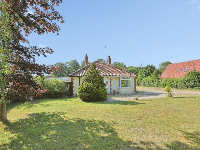 3 bedroom detached bungalow for sale