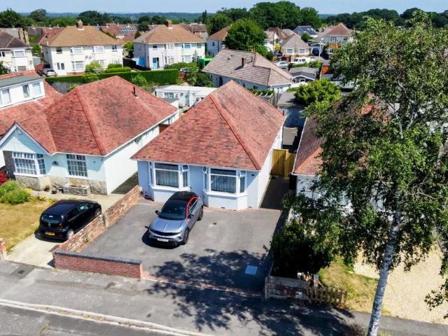3 bedroom detached bungalow for sale