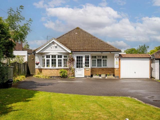 3 bedroom detached bungalow for sale