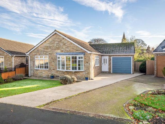 3 bedroom detached bungalow for sale
