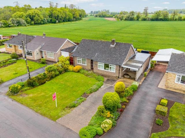 3 bedroom detached bungalow for sale