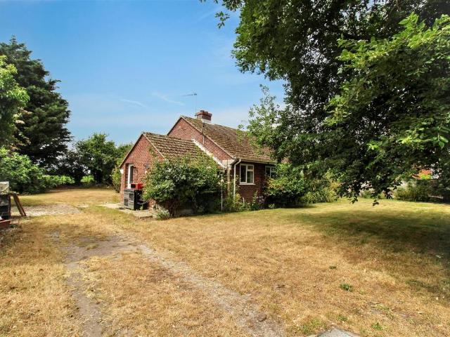 3 bedroom detached bungalow for sale