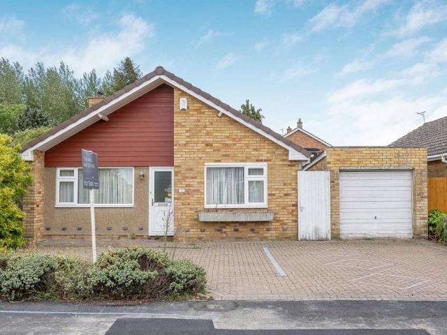 3 bedroom detached bungalow for sale