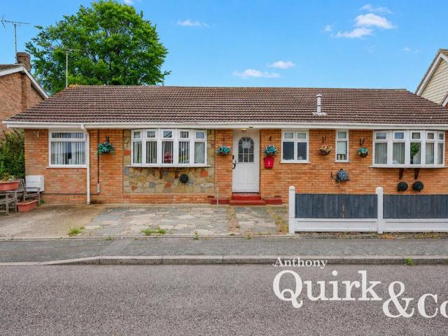 3 bedroom detached bungalow for sale