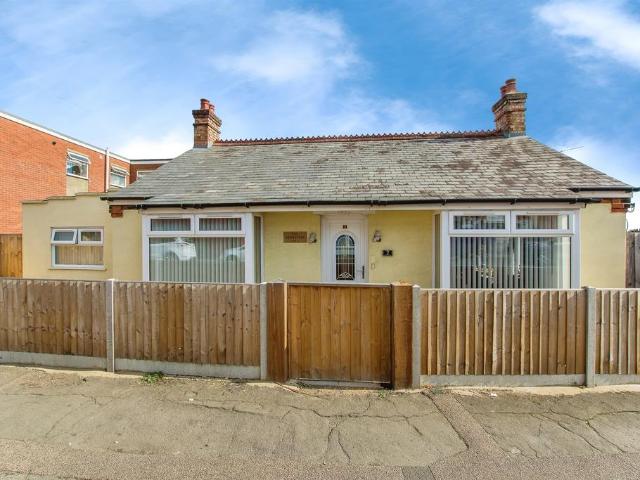 3 bedroom detached bungalow for sale