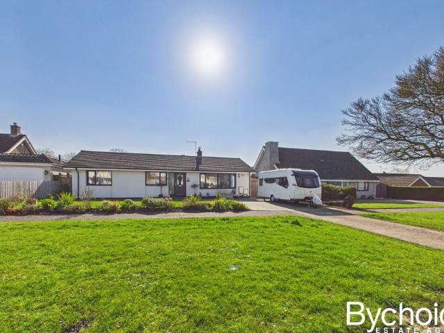 3 bedroom detached bungalow for sale