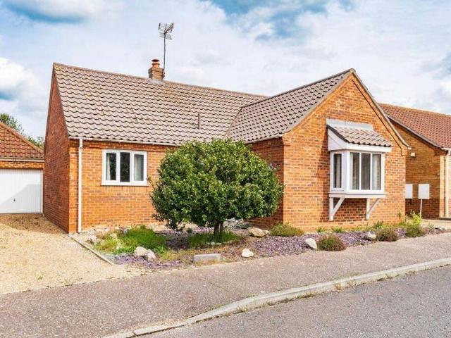 3 bedroom detached bungalow for sale