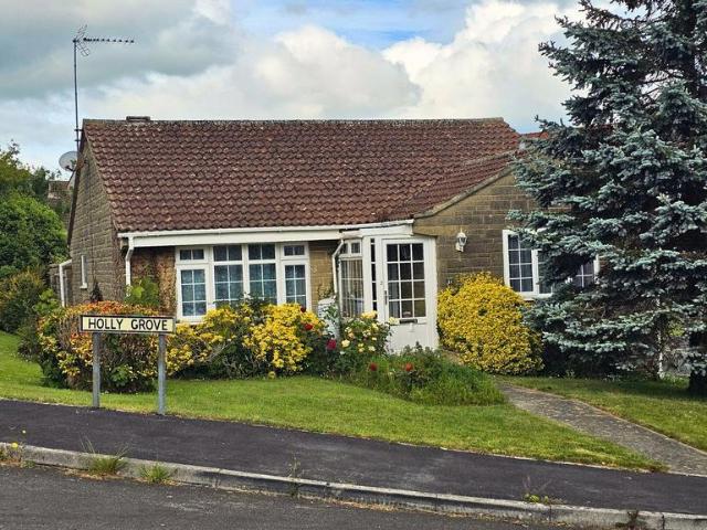 3 bedroom detached bungalow for sale