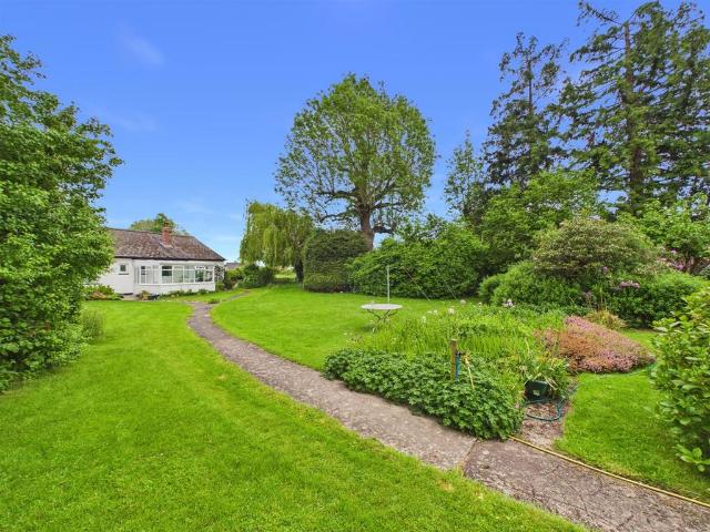 3 bedroom detached bungalow for sale