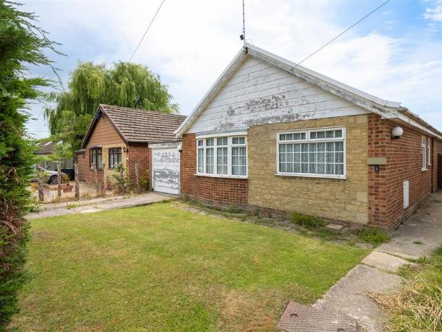 3 bedroom detached bungalow for sale