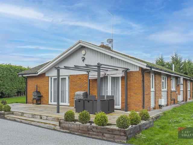 3 bedroom detached bungalow for sale
