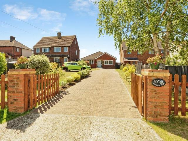 3 bedroom detached bungalow for sale