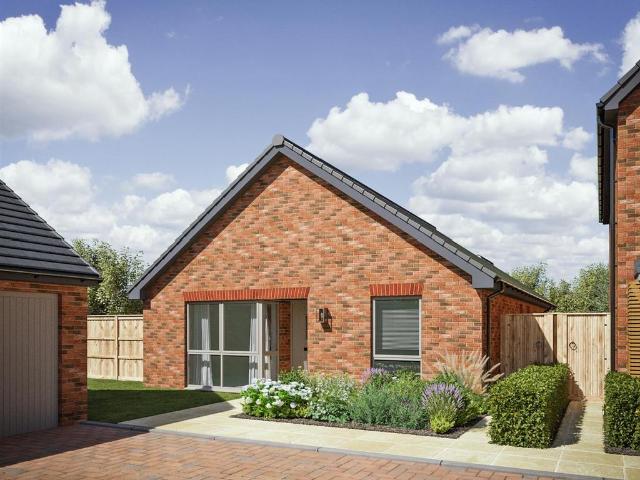 3 bedroom detached bungalow for sale