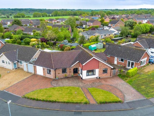 3 bedroom detached bungalow for sale