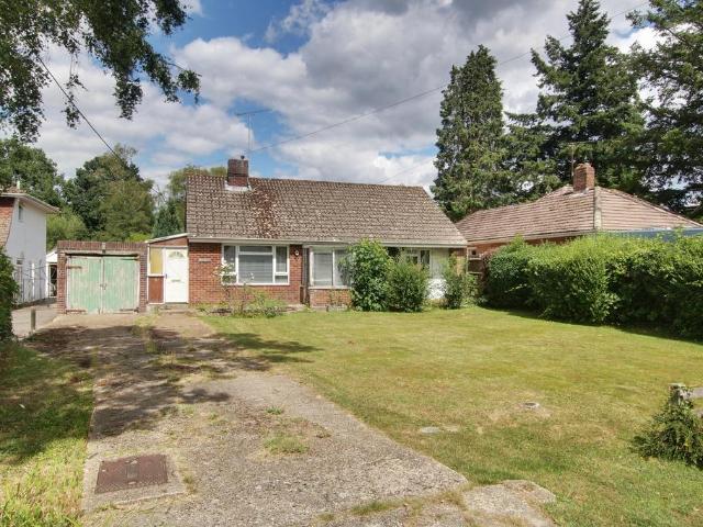 3 bedroom detached bungalow for sale