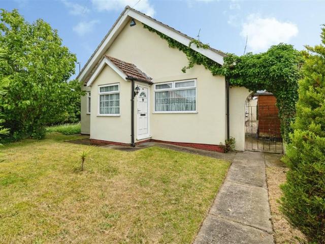 3 bedroom detached bungalow for sale