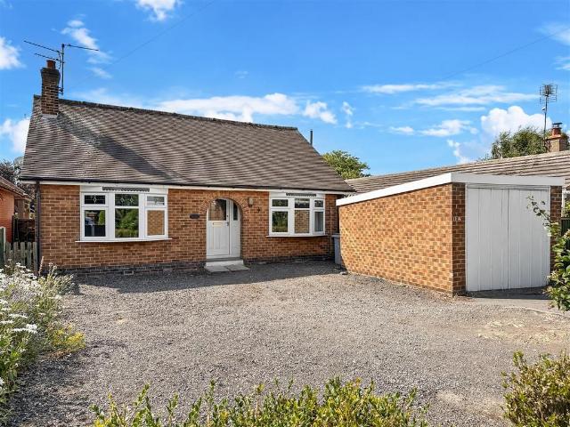 3 bedroom detached bungalow for sale