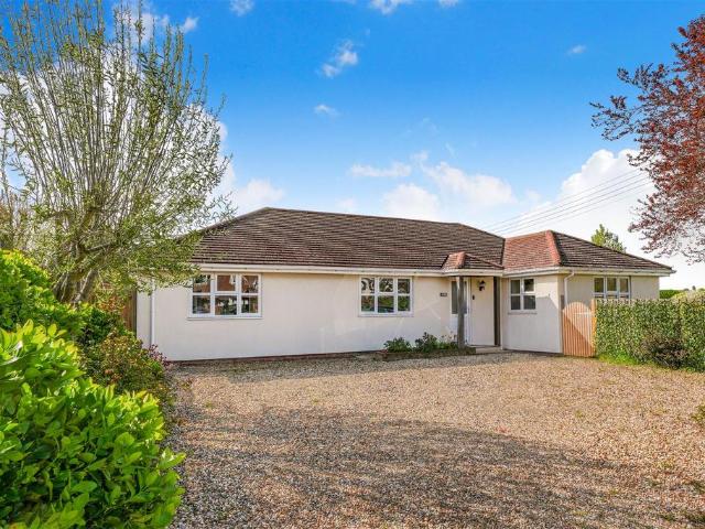 3 bedroom detached bungalow for sale