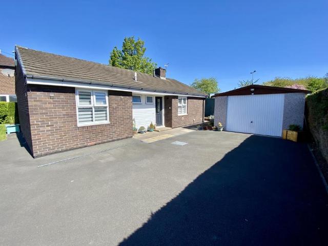 3 bedroom detached bungalow for sale