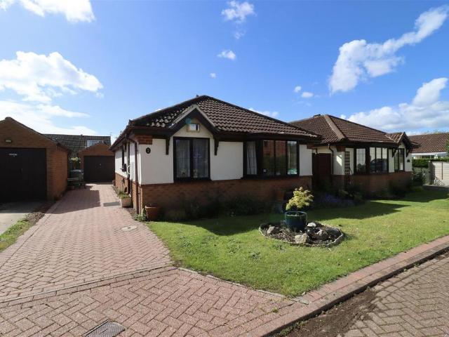 3 bedroom detached bungalow for sale