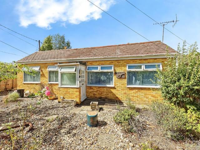 3 bedroom detached bungalow for sale