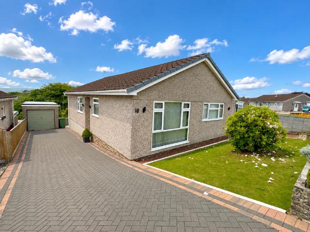 3 bedroom detached bungalow for sale