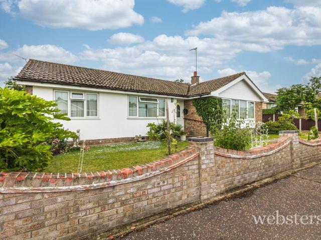 3 bedroom detached bungalow for sale
